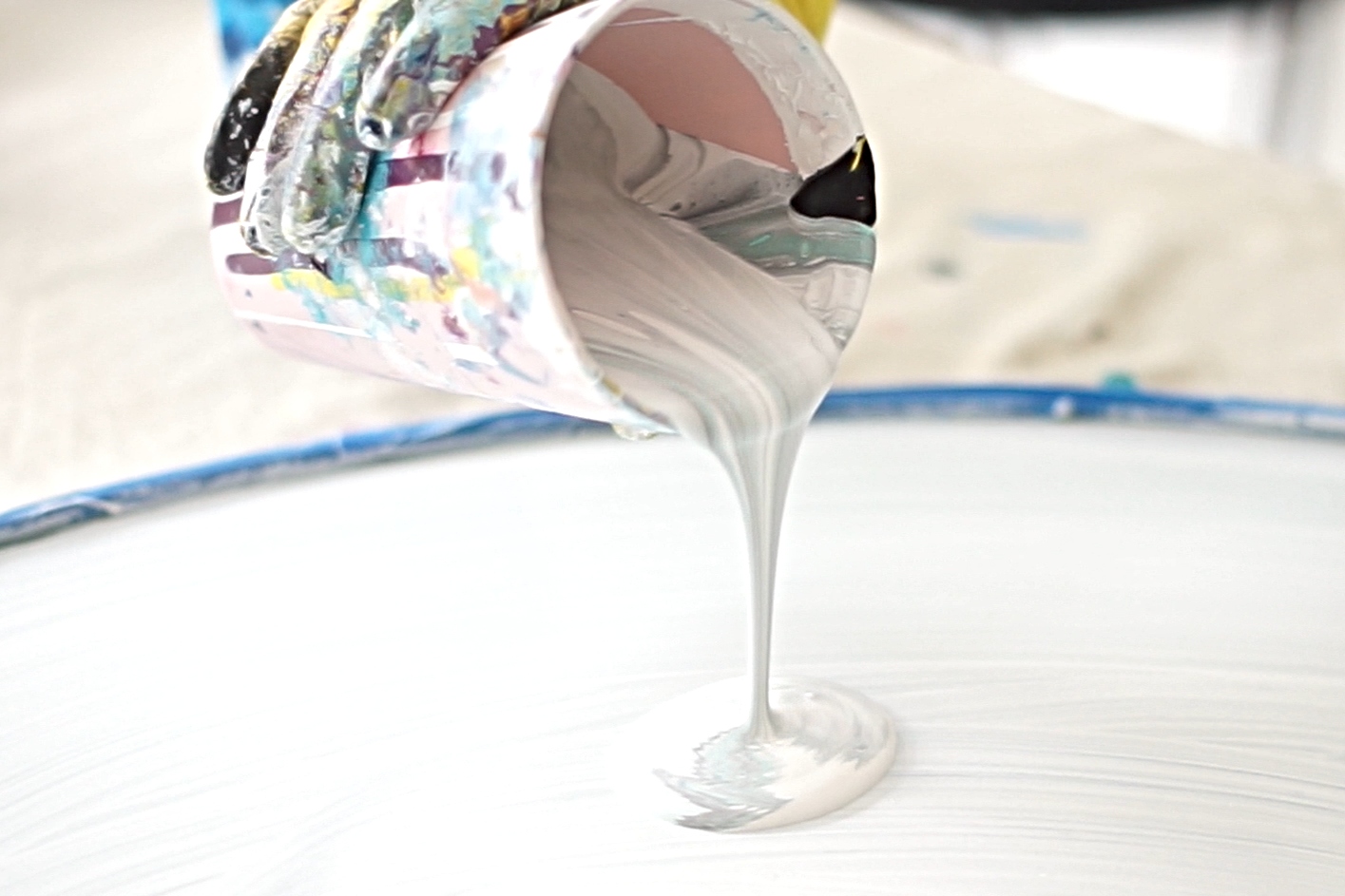 Acrylic Pouring Medium Guide: Best, Cheapest and Beginner Friendly