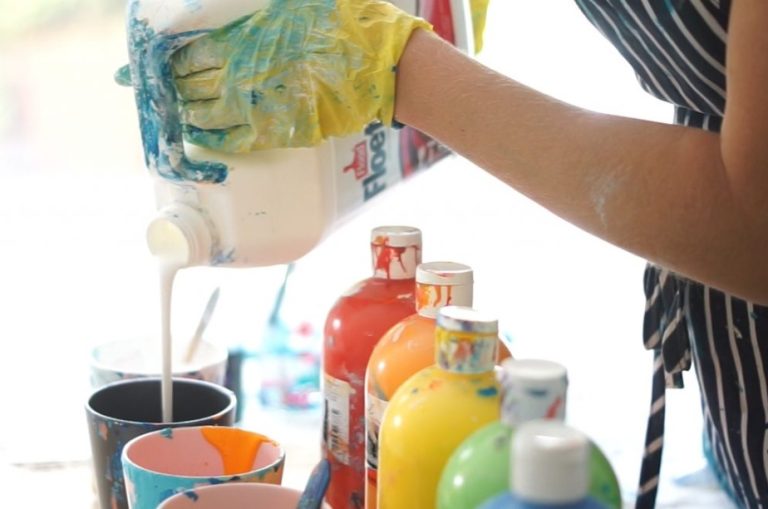 Acrylic Pouring Medium Guide: Best, Cheapest and Beginner Friendly