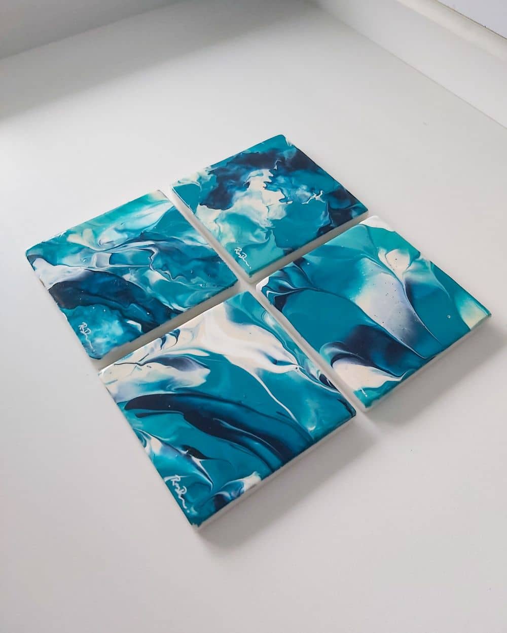 Acrylic Pouring Medium Guide: Best, Cheapest and Beginner Friendly