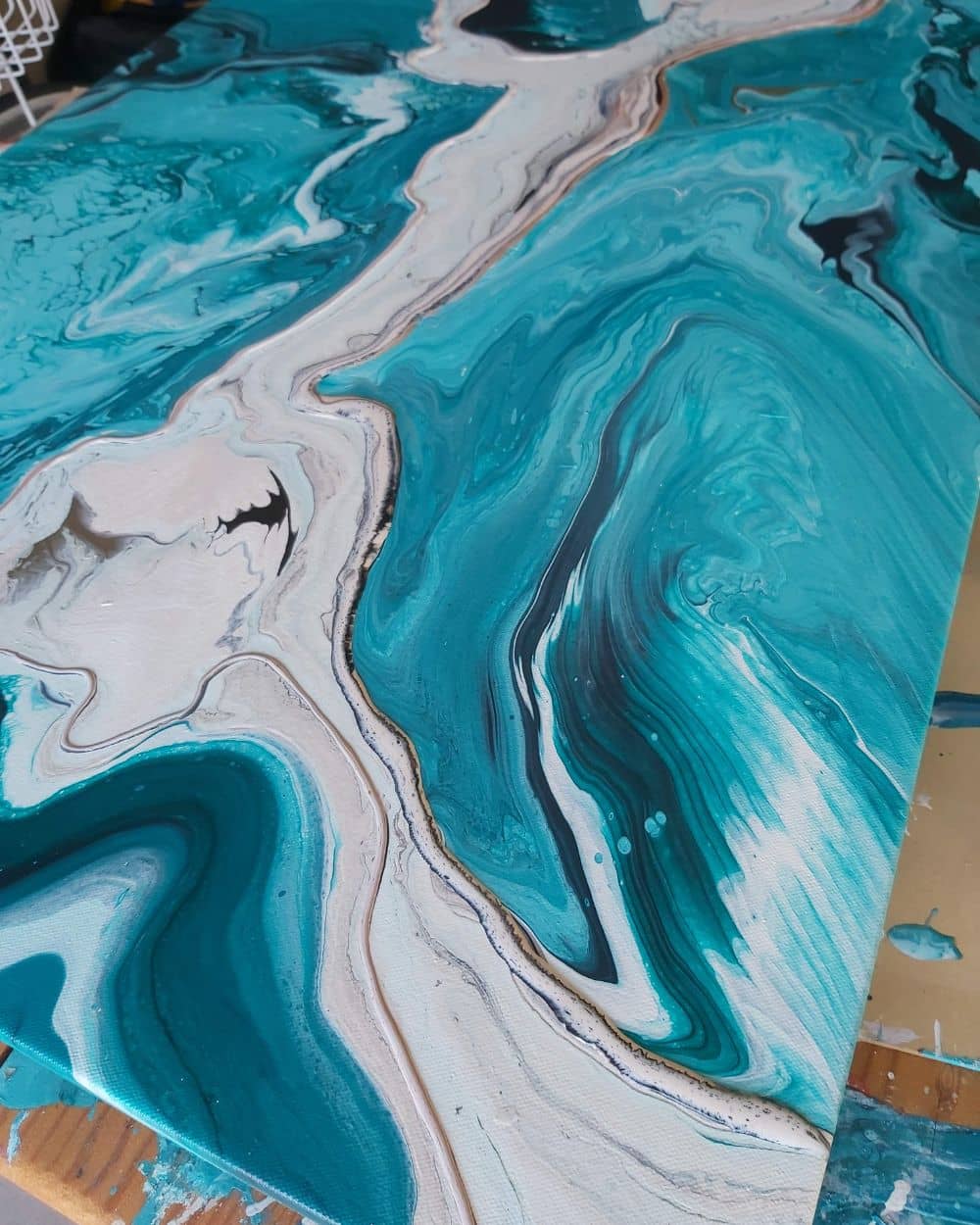 How To Create Cells When Acrylic Pouring | Expert Tips and Tricks ...