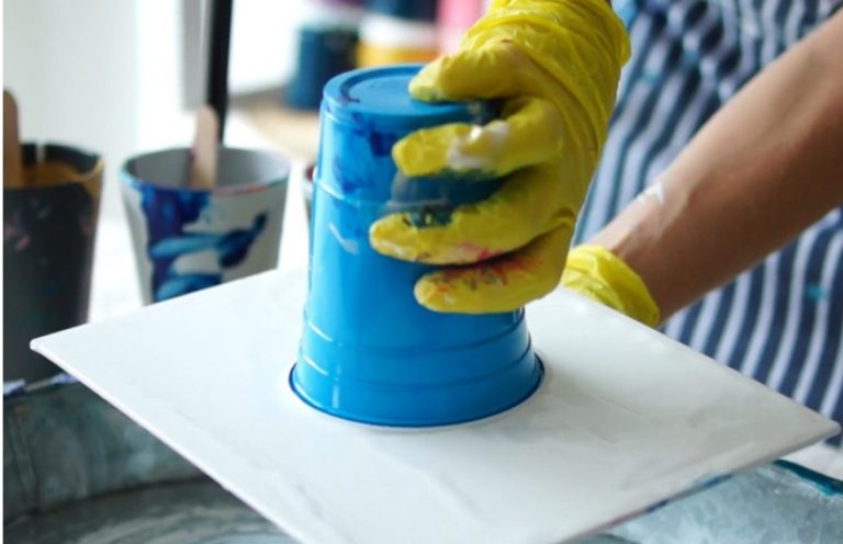 Different Acrylic Pouring Techniques: The Ultimate Beginners Guide