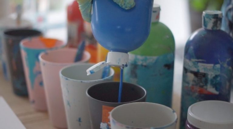 10 Latest Acrylic Pour Painting Ideas & Pouring Techniques